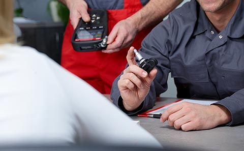 TPMS Sensor 101: What is It & How it Works? - Priority Tire